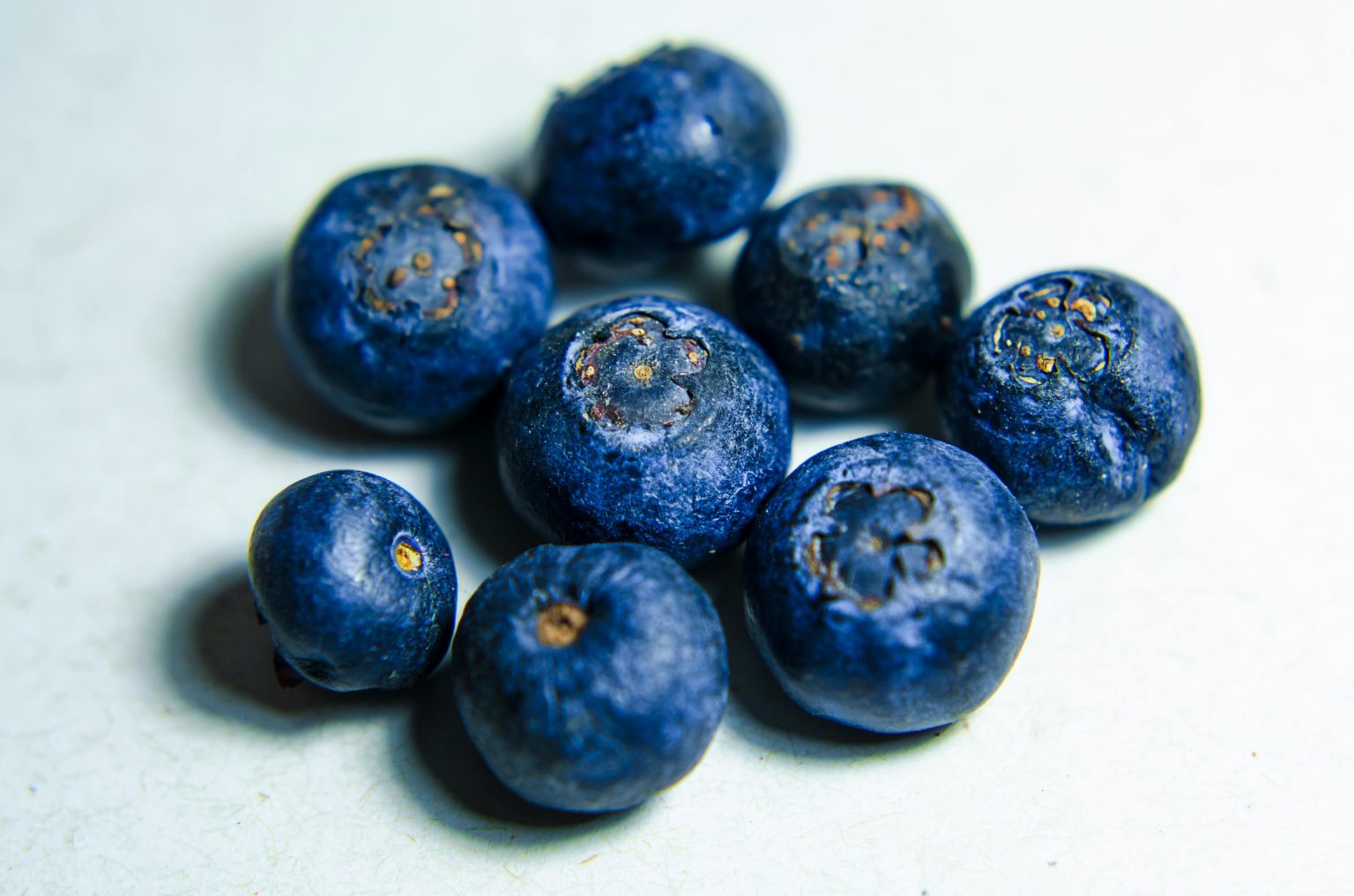 6 Ways to Tell Your Blueberries Are Already Going Bad